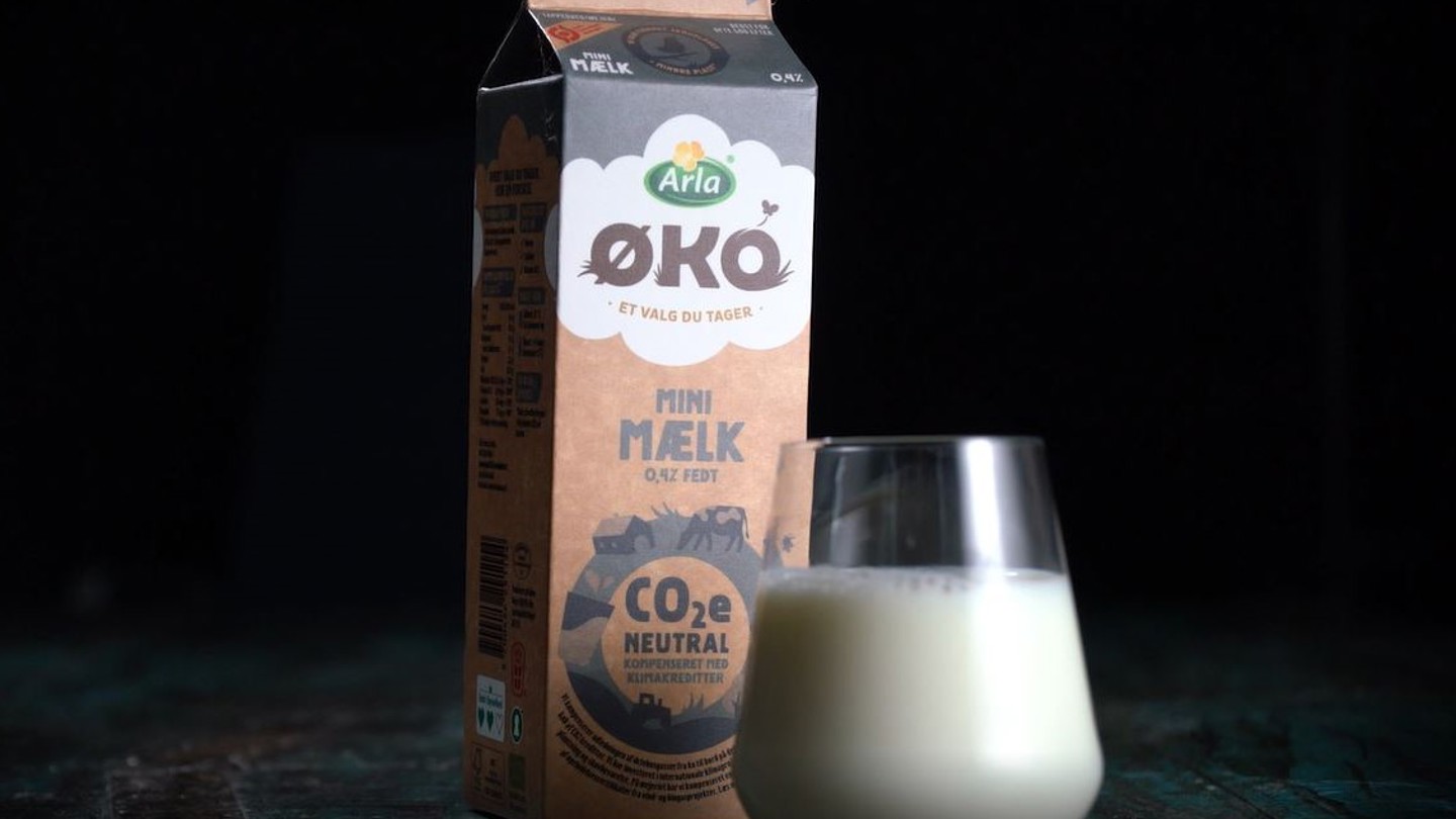 Arla klimakompenserer 90 mio. liter økomælk - Mejeri